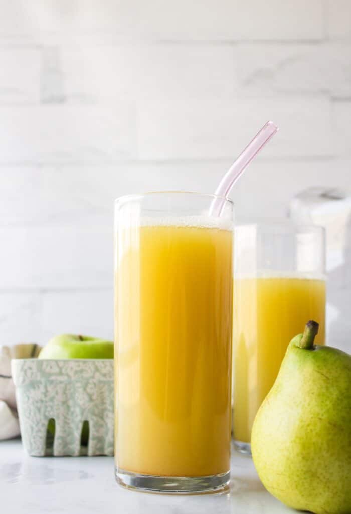 Pear Juice Recipe With Apple & Ginger - Clean Eating Kitchen